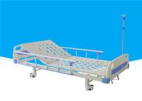 China Single Crank Manual Hospital Bed 1900x900mm Bed Board Epoxy Coated Steel Frame 220kg Load for sale