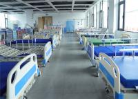 China Steel Powder Coated 2 Crank Manual Hospital Bed 2130x960mm 150kg Load Capacity for sale