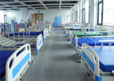 China Steel Powder Coated 2 Crank Manual Hospital Bed 2130x960mm 150kg Load Capacity for sale