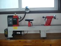 China Speed Variable Small Wood Lathe Cast Iron Structure Rough Turning 500rpm for sale
