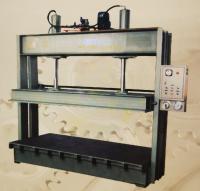China Hydraulic Cool Press Machine 80T 1250x2500mm for Wood Veneer Plywood Pressing CE for sale
