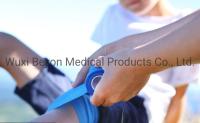 China Red Non Woven Cohesive Bandage Medical Compression Self-Adhering Flexible Protect Body Parts for sale
