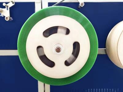 China Green Color PET Packaging Strap Manual Use And Machine Use 9-25mm for sale