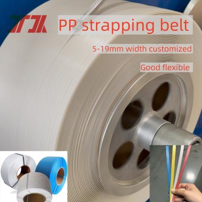 China 5-19mm PP Strapping 0.4-1.2mm Thickness 50-350kg Tensile Strength for Bundling for sale