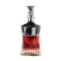 China Selling 750ml Clear Spirit Glass Vodka Bottle Empty Diamond Shaped Gin Bottles for sale