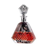 China Selling 750ml Clear Spirit Glass Vodka Bottle Empty Diamond Shaped Gin Bottles for sale