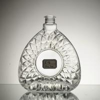 China 700ml Square Whisky Glass Bottle with Crystal White Glass Material and Embossed Style for sale