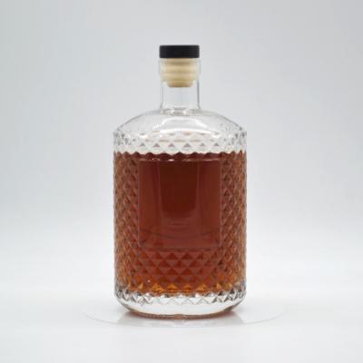 China Base Selling 750ml Glass Whisky Bottles with Screen Printing Surface Handing for sale