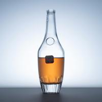 China 1 Litre Whiskey Glass Vodka Bottle Empty Spirit Bottle 375ml 500ml 750ml with Cork Lid for sale