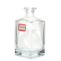 China Customized Capacity 100-1000ml Clear Square Glass Spray Bottle for Whiskey Supply for sale