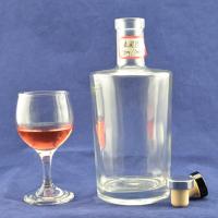 China Collar Material Super Flint Material 700ml Empty Clear Alcohol Rum Whisky Spirit Vodka Glass Bottle for Liquor for sale