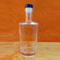 China 700ml 1L Liquor Bottle Whiskey Alcohol Packaging Bottle for Mineral Water Packaging for sale