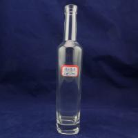 China 750ml Clear Glass Bottle Made of Super Flint Glass Material for Whisky for sale