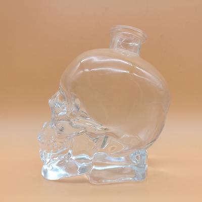 China Decal Surface Handing Custom Design 750ml Glass Bottle for Liquor Whisky Gin Vodka for sale