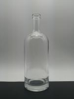 China Frosted Super Flint 700ml Empty Bottles for Wine Decal Logo 750ml Vodka Glass Bottle for sale