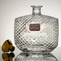 China Free Sample Fee Glass Gin Bottles for Alcohol/Liquor Empty Glass Bottle for sale