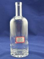 China Customized Logo Acceptable Clear White 750ml Spirit Bottle for Rum Vodka and Whiskey for sale