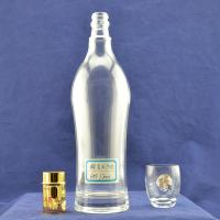 China Customized Logo Acceptable Clear White 750ml Spirit Bottle for Rum Vodka and Whiskey for sale