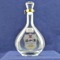 China Customized Logo Acceptable Clear White 750ml Spirit Bottle for Rum Vodka and Whiskey for sale