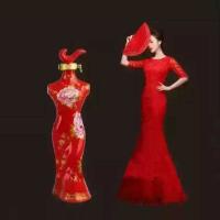China Customized 24oz 26oz Glass Jar in Man and Woman Body Shape with Decal Surface Handling for sale