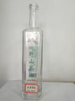 China Transparent Empty 750ml Vodka Liquor Glass Bottle with Sealing Type Cork/Screw/Guala for sale