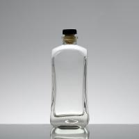 China Hot Stamping Surface Handling 1L Super Glass Whiskey Bottle Made of Crystal White Material for sale