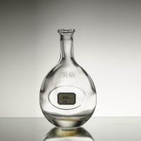 China 700ml Super Flint Glass Material Whisky Bottle for Clear Vodka Sprits Empty for sale