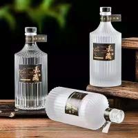 China 500ml Super Flint Material Clear White Glass Bottle for Vodka Whiskey Gin for sale