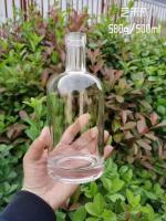 China 500ml Super Flint Material Clear White Glass Bottle for Vodka Whiskey Gin for sale