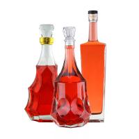 China 1000ml Clear Square Glass Bottle for Vodka Made of Super Flint Glass Material for sale