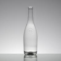 China Logo Printing Can Custom Crystal White Alcohol in 0.5L Butterfly Shaped Glass Bottle for sale