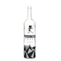 China Empty Transparent 700ml Cork Top Clear Vodka Glass Bottle for Liquor for sale