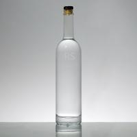 China Empty Transparent 700ml Cork Top Clear Vodka Glass Bottle for Liquor for sale