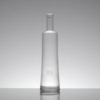 China Empty Transparent 700ml Cork Top Clear Vodka Glass Bottle for Liquor for sale