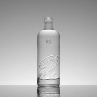 China Empty Transparent 700ml Cork Top Clear Vodka Glass Bottle for Liquor for sale
