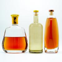 China Super Flint Glass Material 700ml Spirit Bottle for Screen Printing Surface Handing for sale