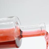 China 200ml/300ml/500ml/700ml/750ml/1000ml Glass Bottle for Bulk Alcohol Vodka for sale