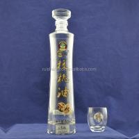 China Transparent Glass Vodka Bottle Made in Ukraine with Frosted Design at CIF for sale