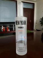 China Super Flint Glass Collar 750ml Vodka Bottles with Screw Top Sealing Type on Promotion for sale