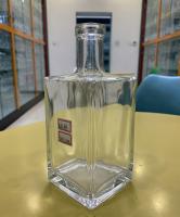 China 500ml 700ml 750ml 1L Unique Square Shape Glass Liquor Bottle for Juice Vodka Spirit Liquor for sale