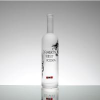 China SCREW CAP/Cork Sealing Type Custom 750ml Glass Bottle for Wine Juice Whisky Rum Vodka for sale