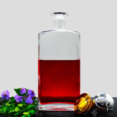 China Super Flint Glass Material 500ml 750ml 1000ml Vodka Glass Bottle Gin Bottle at for Your for sale