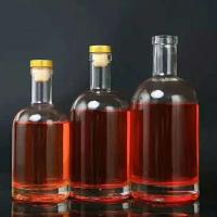 China Transparent 750ml Glass Vodka Bottle for Liquor Clear White Customized Logo Acceptable for sale