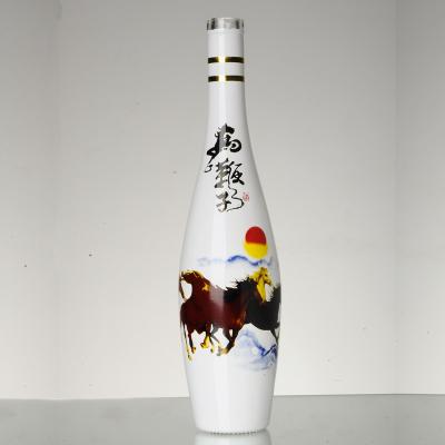 China Super Flint Glass Material 750ml Vodka Glass Bottles Customized for Shandong Yuncheng for sale