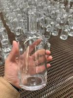 China Extra White Flint Glass 350ml 500ml 700ml 750ml Vodka Gin Whiskey Liquor Glass Bottle for sale