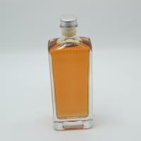 China Customized Square Glass Liquor Bottle for Spirits Gin Tequila Vodka 750ml/700ml/500ml for sale