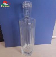 China 700ml 750ml Super Flint French Square Glass Bottle for Alcohol SGS Certified Standard for sale