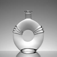 China 750ml 700ml Clear Cork Top Spirit Wine Glass Bottle with Super Flint Glass Material for sale