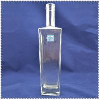 China Hot Stamping Surface Handling Super Flint Top Grade Gin Vodka 750ml Square Glass Bottle FOB for sale