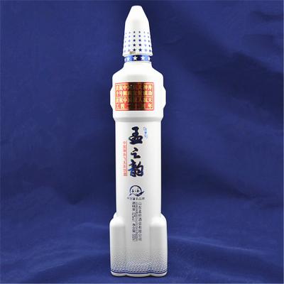 China 750ml Capacity White Liquor Glass Bottle in Rocket Shape for Drinks and Beverages for sale